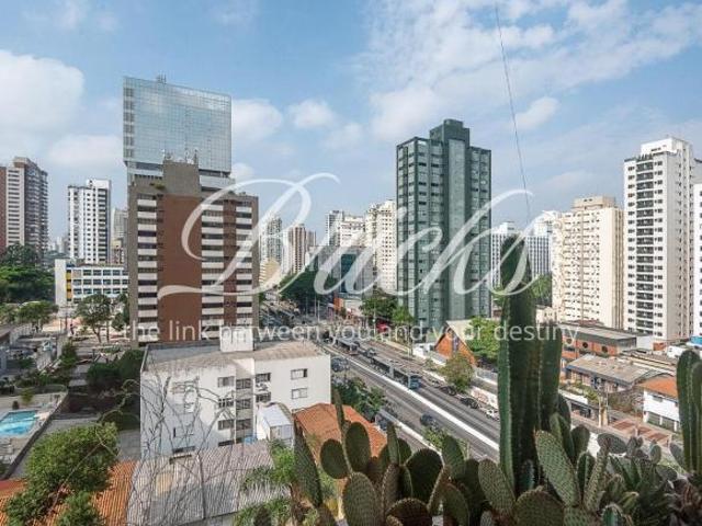 APARTAMENTO A VENDA NO CAMPO BELO 236M² ÚTEIS 3 VAGAS VAGO