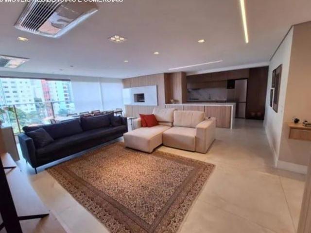 Apartamento a venda no Campo Belo
