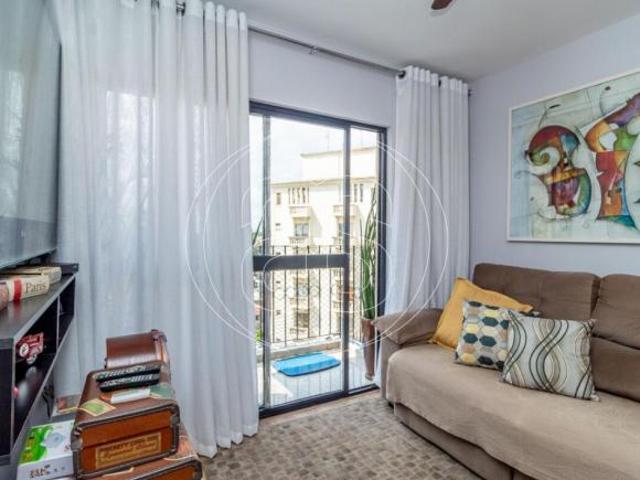 APARTAMENTO à VENDA no CAMPO BELO