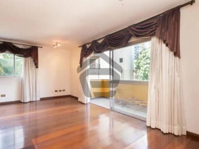 Apartamento à Venda no Campo Belo