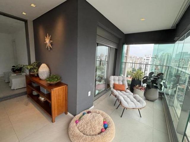 Apartamento à venda no Campo Belo