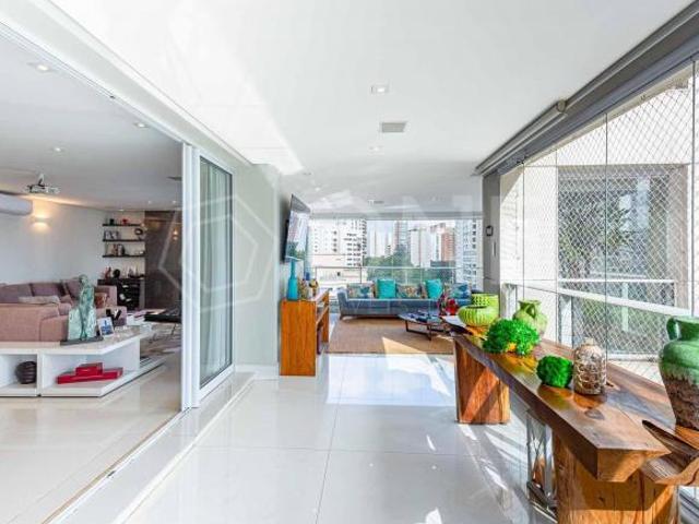 Apartamento à venda no Campo Belo