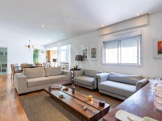 Apartamento à venda no Campo Belo