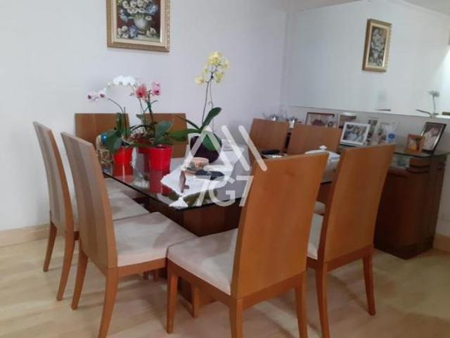 APARTAMENTO À VENDA NO CAMPO BELO