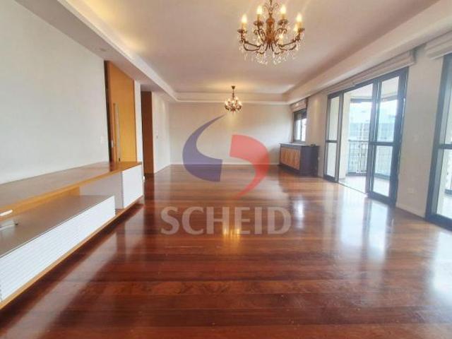 Apartamento à Venda no Campo Belo, com 178m², 3 dormitórios 2 suítes e 3 vagas