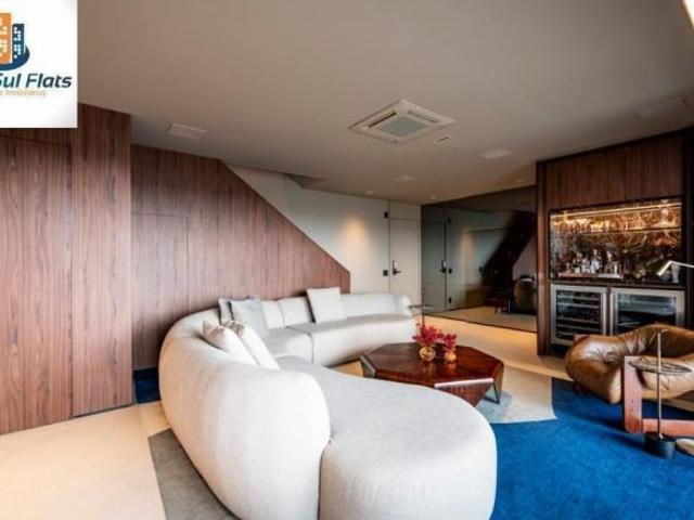 Apartamento à Venda No Campo Belo Com 1 Suíte e 3 Vagas Varanda Andar Alto Duplex