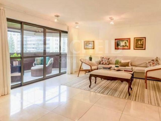 Apartamento à venda no Campo Belo com 273m2, 4 quartos e 3 vagas