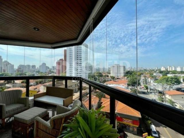 Apartamento á Venda no Campo Belo com 239m², 4 quartos sendo 3 suítes, 3 vagas