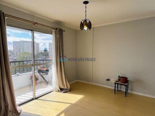 Apartamento à venda no Campo Belo com 2 Quartos e 2 Vagas
