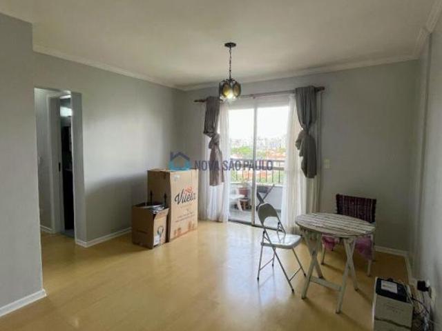 Apartamento à venda no Campo Belo com 2 Quartos e 2 Vagas