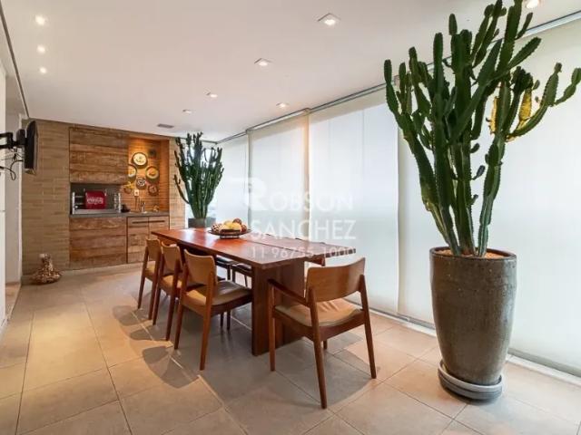 Apartamento a venda no Campo Belo com 3 quartos, 3 suítes, 5 vagas, 385m², impecável, varanda gourmet
