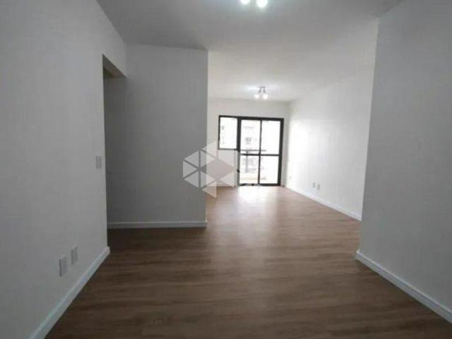 Apartamento à Venda no Campo Belo com 3 Quartos sendo 2 Vagas de Garagem!
