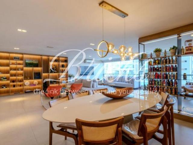 Apartamento a venda no Campo Belo com 4 dormitórios e 4 vagas