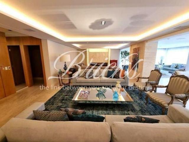 Apartamento a venda no Campo Belo com 4 dormitórios e 5 vagas