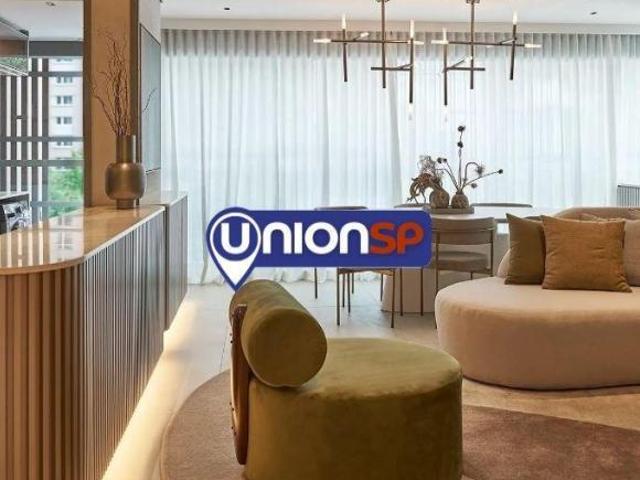 Apartamento à venda no Campo Belo, SP