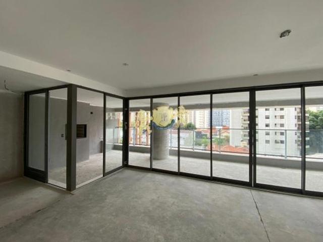 Apartamento à venda no Campo Belo SP