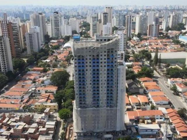 Apartamento à venda no Campo Belo pelo Minha Casa Minha Vida Varanda, Piscina e Lazer Completo