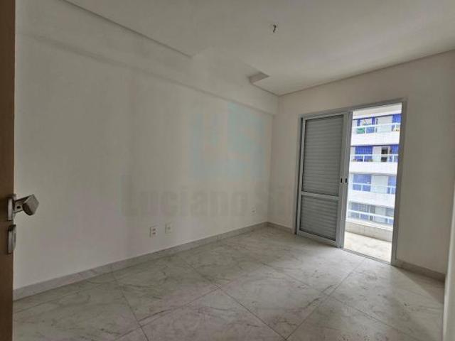 Apartamento a venda no Canto do Forte em Praia Grande