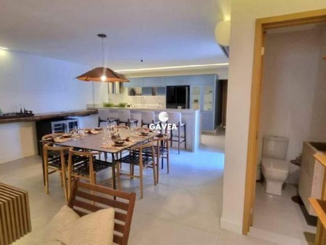Apartamento à venda no Canto do Forte em Praia Grande