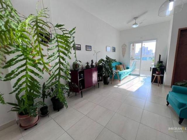 Apartamento à venda no Canto do Forte, em Praia Grande SP