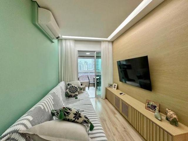 Apartamento à Venda no Canto do Forte – 2 Dormitórios | Mobiliado e Planejado | Lazer Completo | Pra