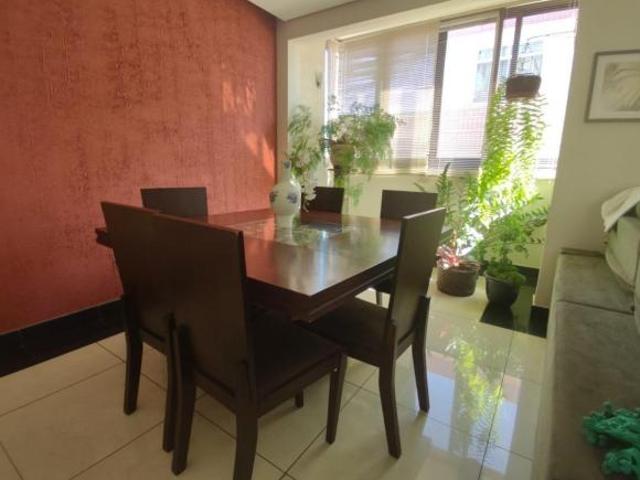 Apartamento à venda no Castelo