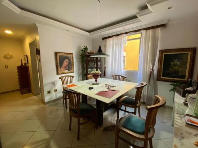 Apartamento à venda no Castelo