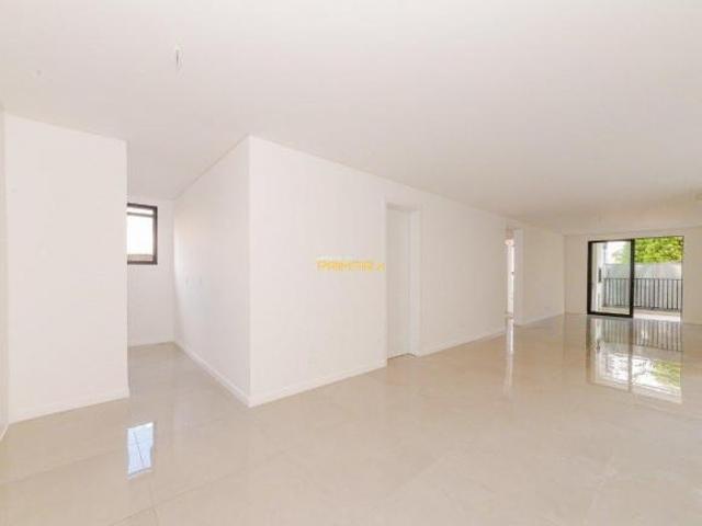 Apartamento à venda no Capão Raso