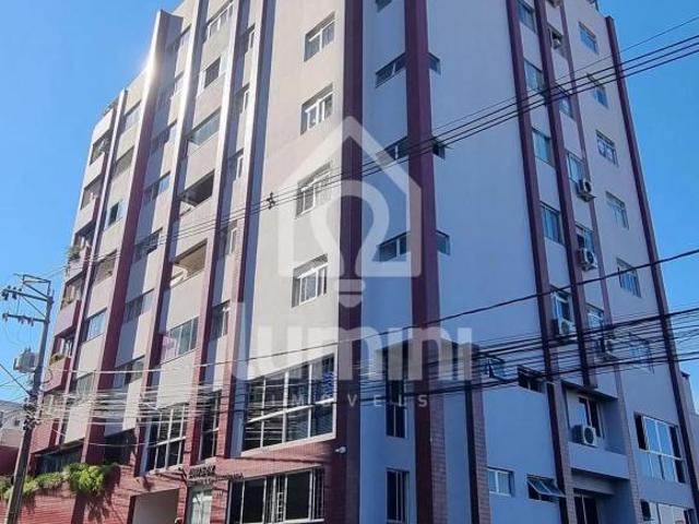 APARTAMENTO À VENDA NO CENTRO