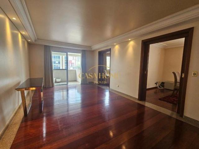 Apartamento à venda no Centro