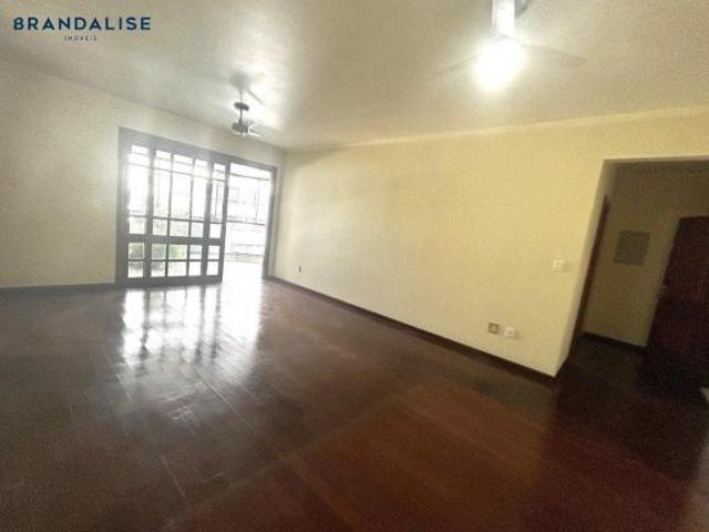 Apartamento à venda no Centro