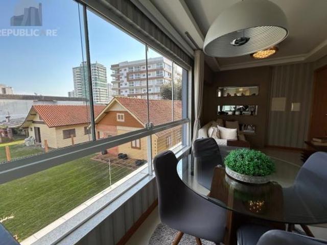 Apartamento à venda no Centro