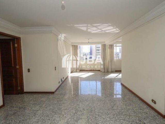 Apartamento à venda no Centro