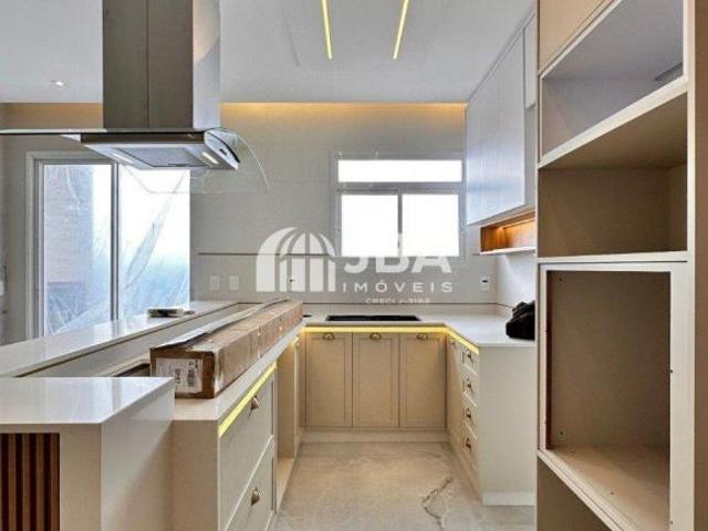 Apartamento à venda no Centro