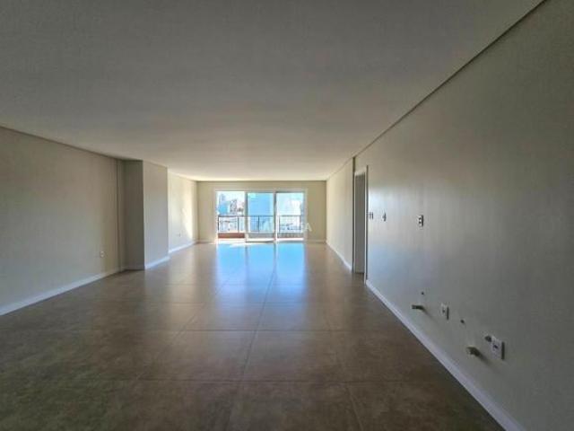Apartamento à venda no Centro