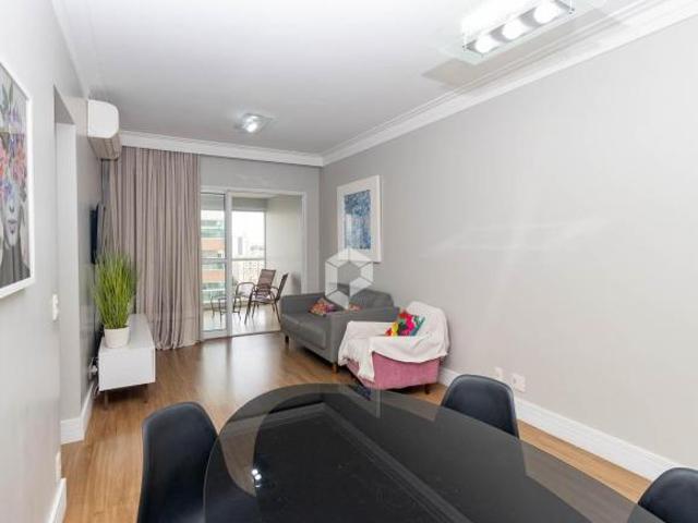 Apartamento à venda em Batel