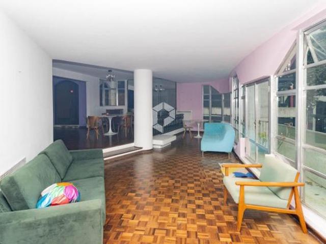 Apartamento à venda no Centro