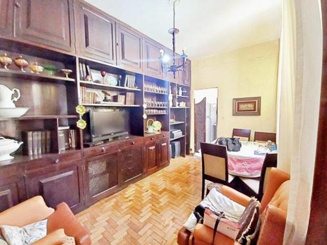 Apartamento à venda no Centro