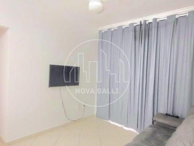 Apartamento à venda no Centro