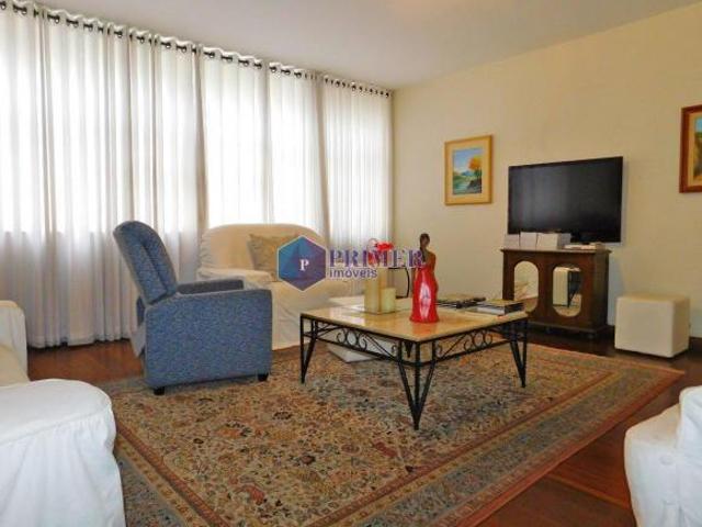 Apartamento à venda no Centro