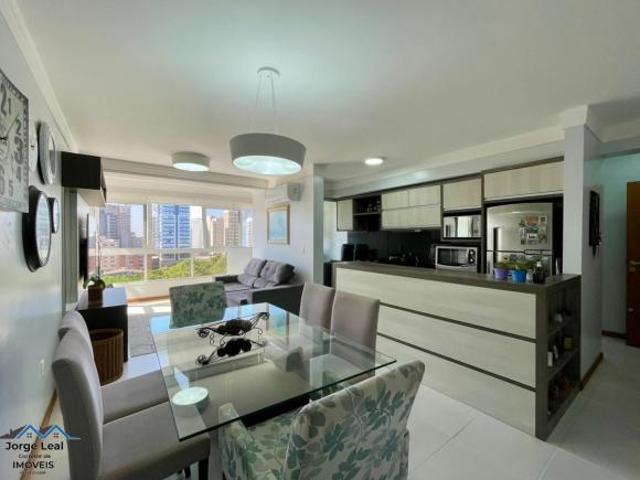Apartamento à venda no Centro