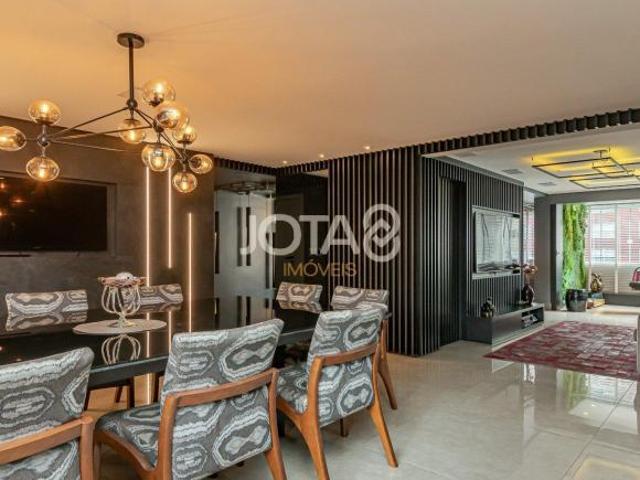 Apartamento à venda no Centro