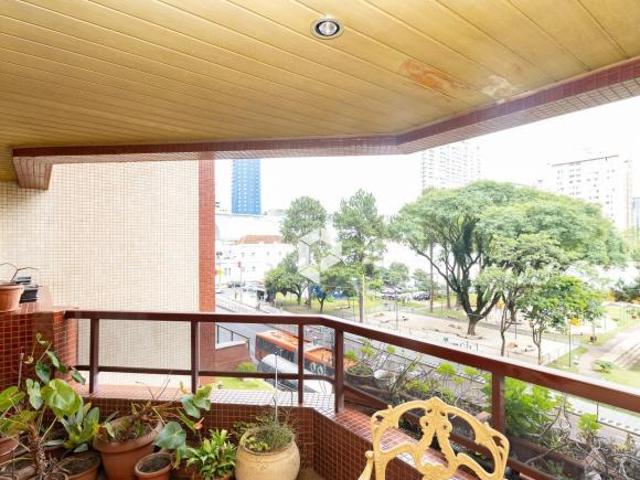 Apartamento à venda no Centro