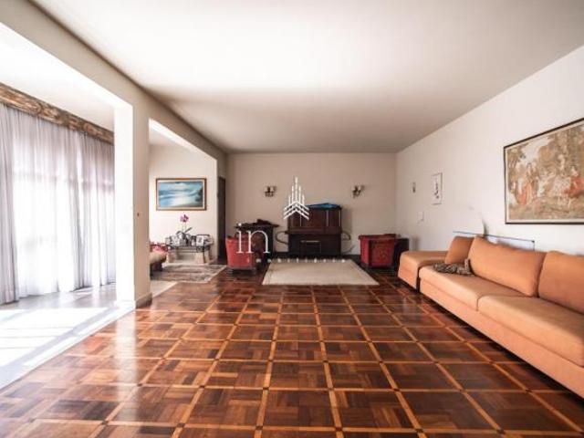 Apartamento à venda no Centro