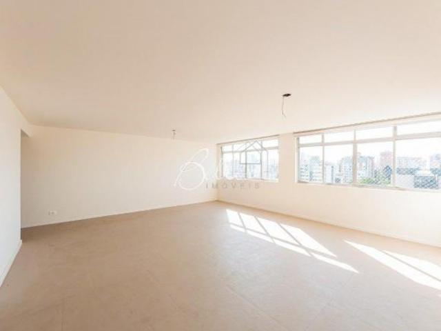 Apartamento à venda no Centro