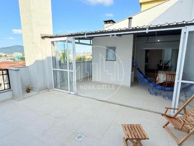 Apartamento à venda no Centro