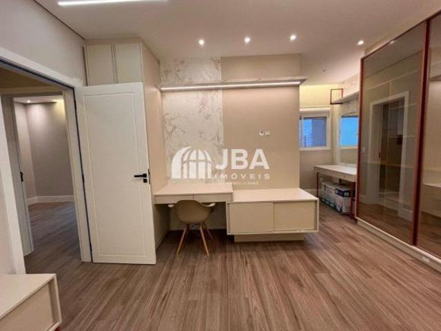 Apartamento à venda no Centro