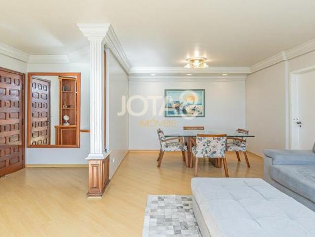 Apartamento à venda no Centro