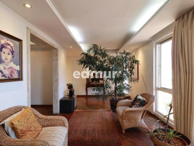 Apartamento à venda no Centro