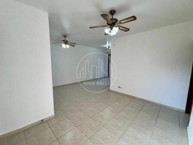 Apartamento à venda no Centro